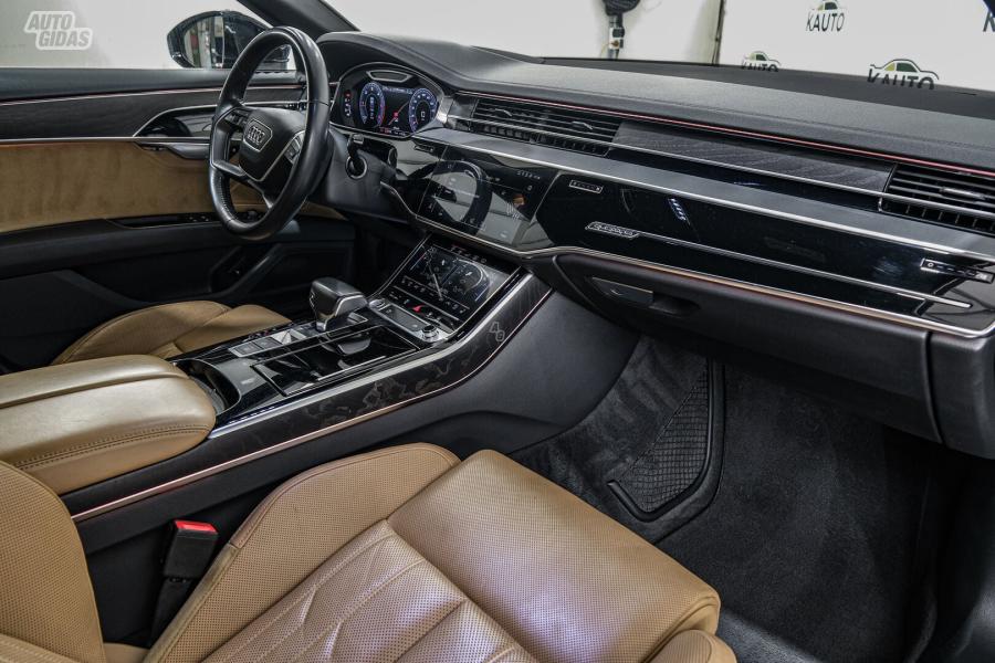 Audi A8 2018 in Kaunas, with an engine capacity of 3.00 L and mileage of 240 thousand km for 36500 €, photo 8 on AUTOMOTO.COM.LV