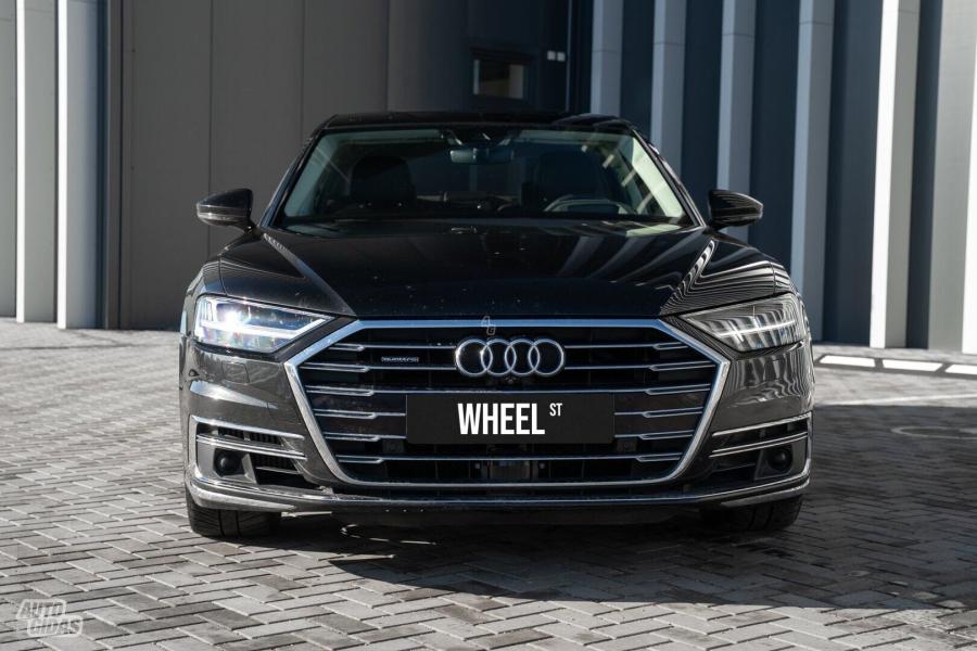 Audi A8 2018 in Vilnius, with an engine capacity of 3.00 L and mileage of 216 thousand km for 37000 €, photo 8 on AUTOMOTO.COM.LV