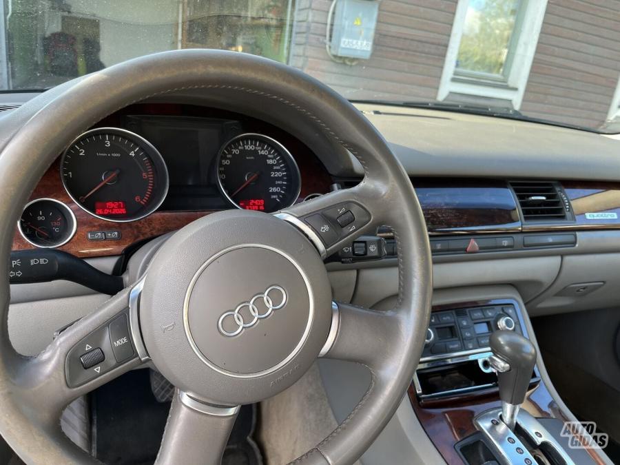 Audi A8 2005 in Mazeikiai, with an engine capacity of 3.00 L and mileage of 374 thousand km for 4000 €, photo 7 on AUTOMOTO.COM.LV