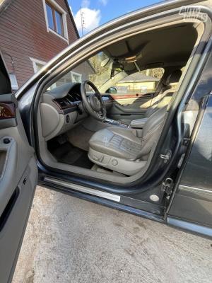 Audi A8 2005 in Mazeikiai, with an engine capacity of 3.00 L and mileage of 374 thousand km for 4000 €, photo 8 on AUTOMOTO.COM.LV