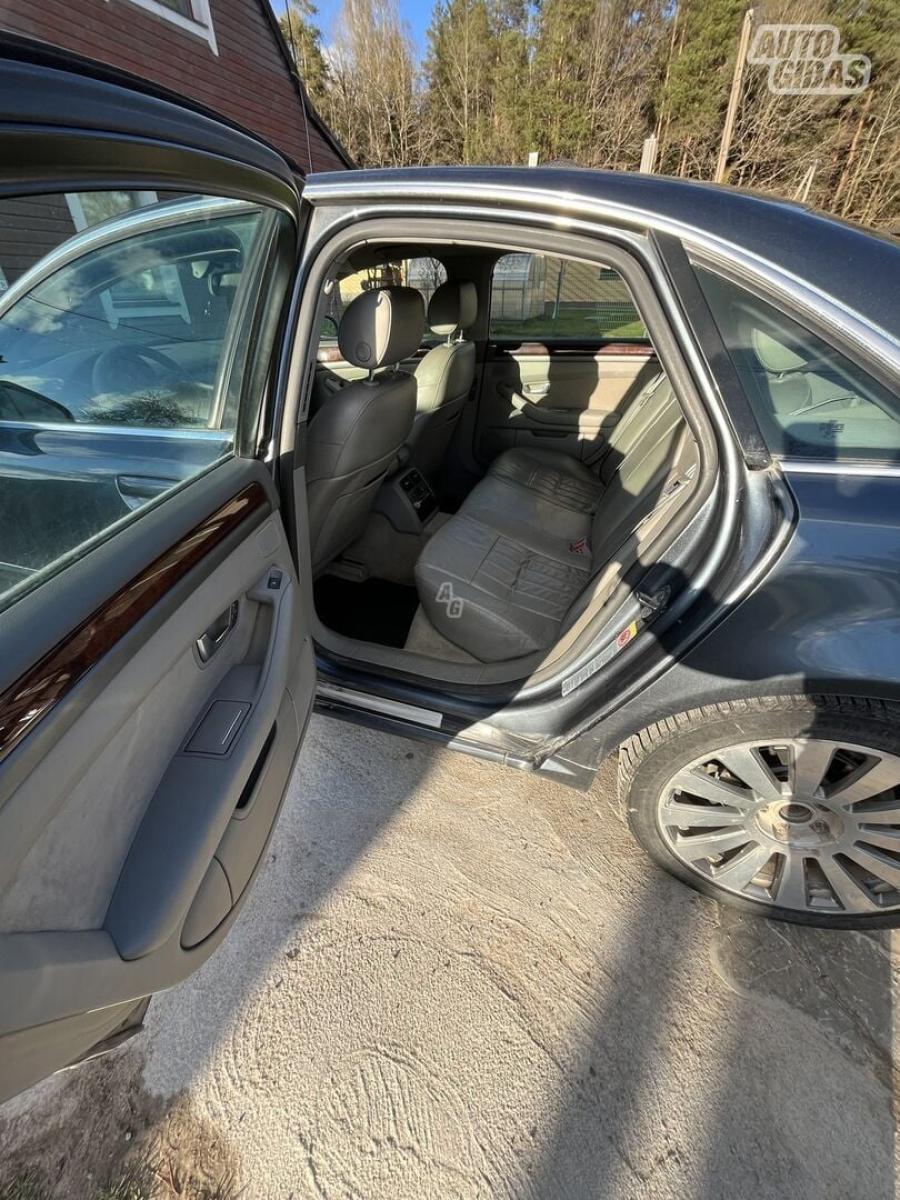Audi A8 2005 in Mazeikiai, with an engine capacity of 3.00 L and mileage of 374 thousand km for 4000 €, photo 11 on AUTOMOTO.COM.LV