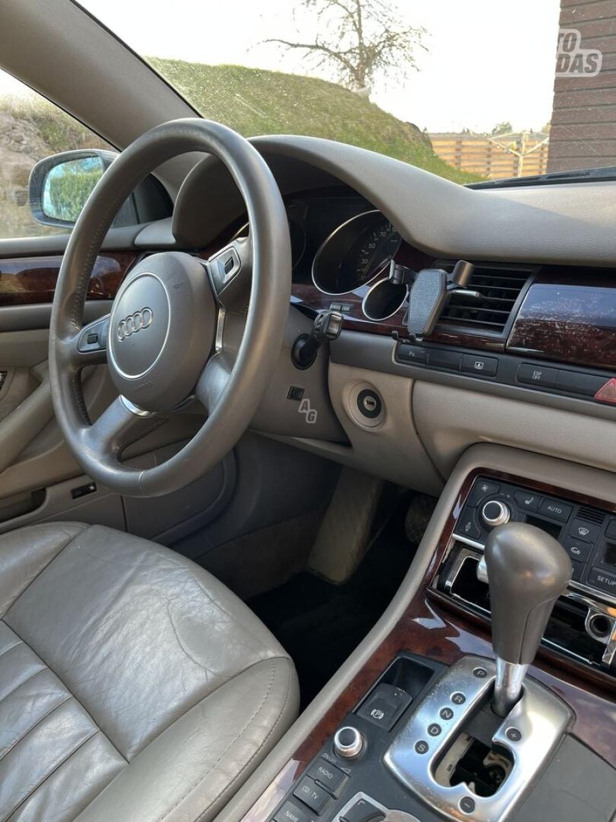 Audi A8 2005 in Mazeikiai, with an engine capacity of 3.00 L and mileage of 374 thousand km for 4000 €, photo 16 on AUTOMOTO.COM.LV