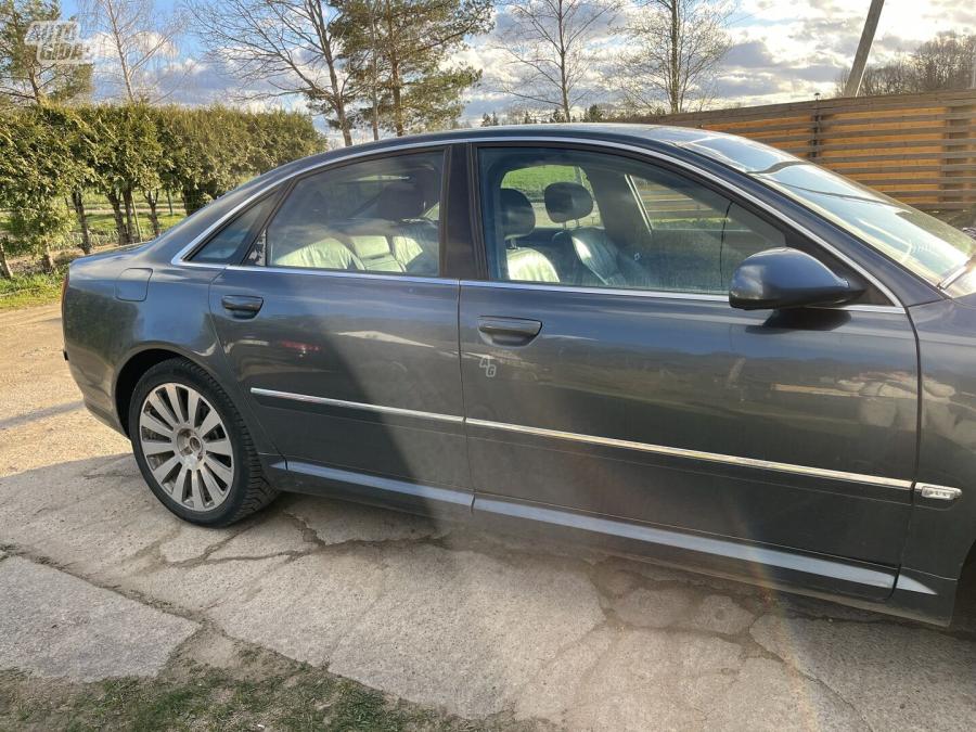 Audi A8 2005 in Mazeikiai, with an engine capacity of 3.00 L and mileage of 374 thousand km for 4000 €, photo 20 on AUTOMOTO.COM.LV