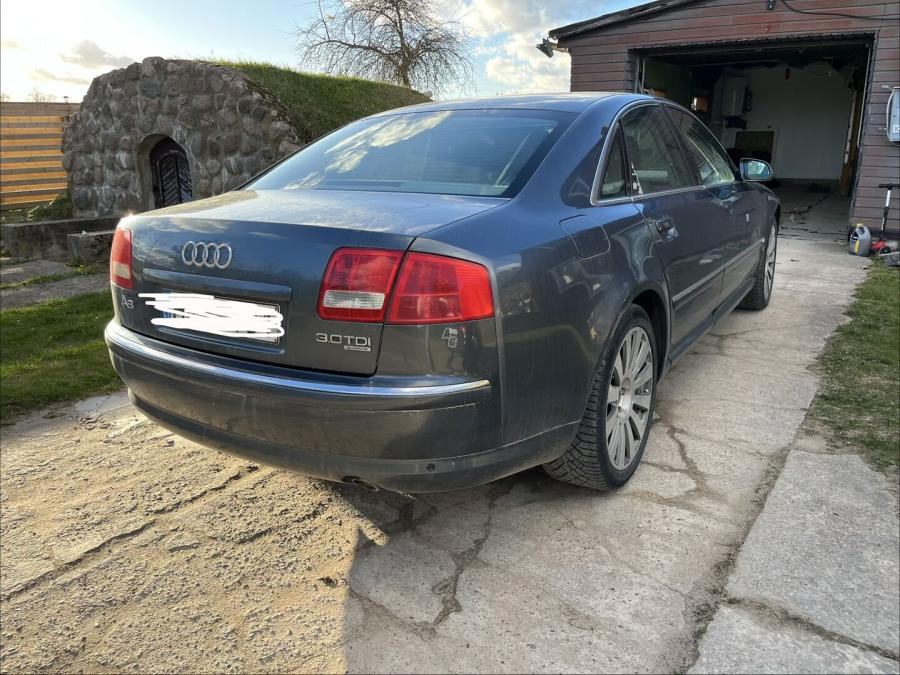 Audi A8 2005 in Mazeikiai, with an engine capacity of 3.00 L and mileage of 374 thousand km for 4000 €, photo 23 on AUTOMOTO.COM.LV