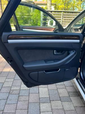Balts Audi A8 2008 Rīga, ar dzinēja tilpumu 3.00 L un nobraukumu 158 tūkst. km par 9900 €, foto 19 vietnē AUTOMOTO.COM.LV