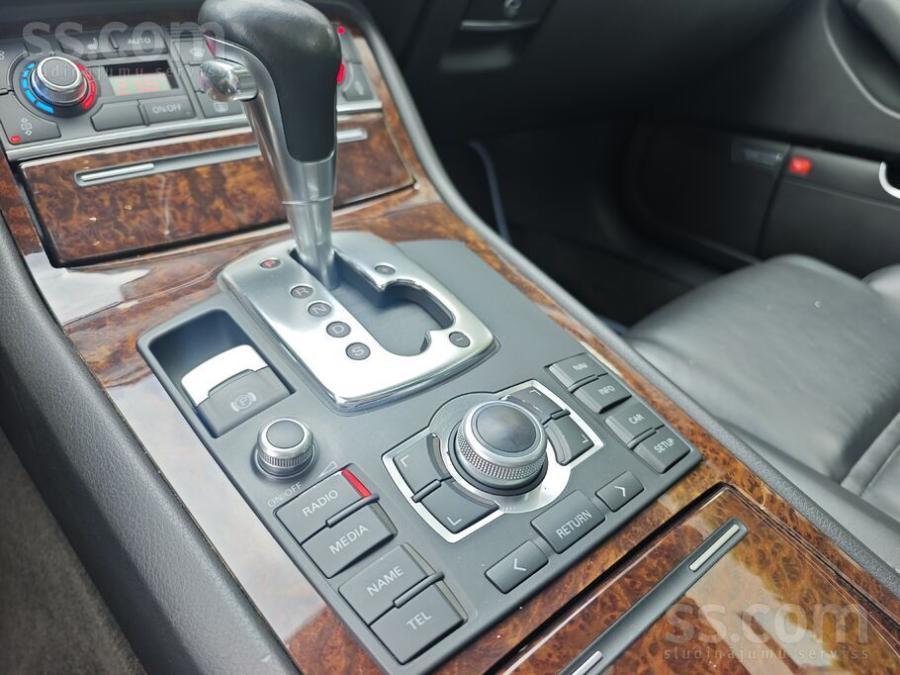 White Audi A8 2008 in Riga, with an engine capacity of 3.00 L and mileage of 0 thousand km for 8450 €, photo 19 on AUTOMOTO.COM.LV