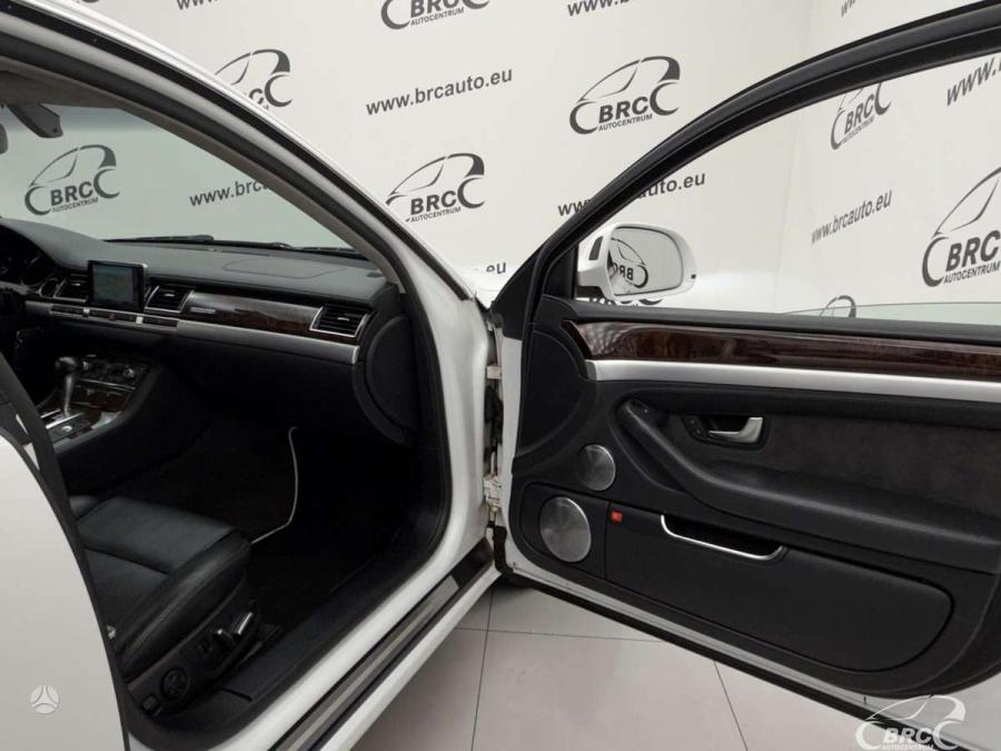 Balts Audi A8 2009 Viļņa, ar dzinēja tilpumu 4.13 L un nobraukumu 244 tūkst. km par 8900 €, foto 9 vietnē AUTOMOTO.COM.LV