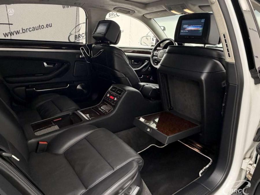 Balts Audi A8 2009 Viļņa, ar dzinēja tilpumu 4.13 L un nobraukumu 244 tūkst. km par 8900 €, foto 21 vietnē AUTOMOTO.COM.LV