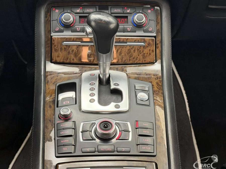 Balts Audi A8 2009 Viļņa, ar dzinēja tilpumu 4.13 L un nobraukumu 244 tūkst. km par 8900 €, foto 28 vietnē AUTOMOTO.COM.LV