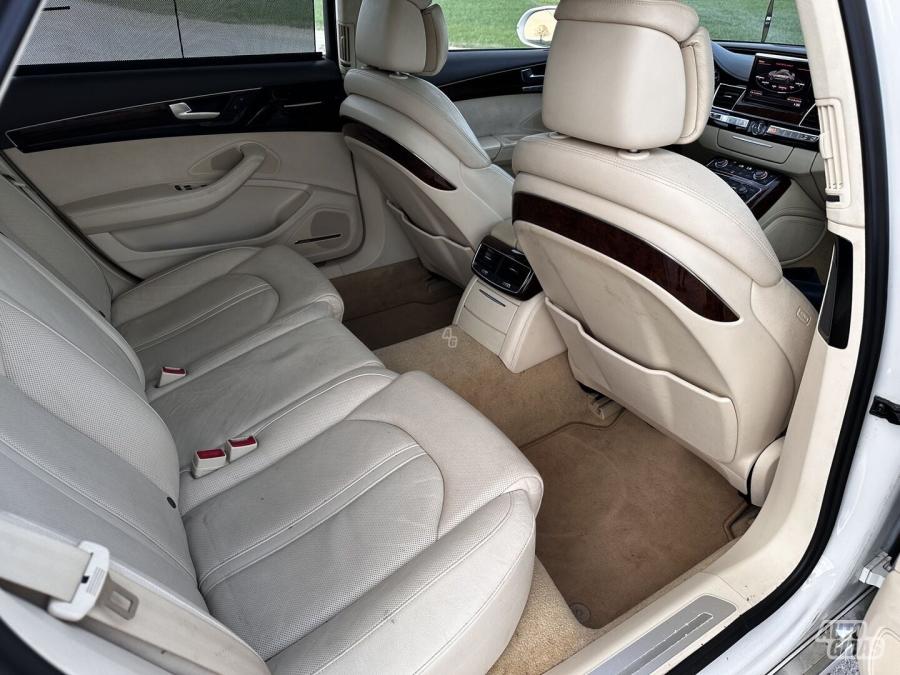 Balts Audi A8 2012 Ukmergė, ar dzinēja tilpumu 4.20 L un nobraukumu 170 tūkst. km par 7500 €, foto 22 vietnē AUTOMOTO.COM.LV