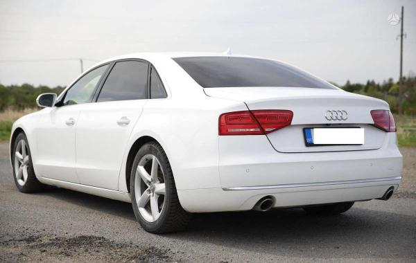 Balts Audi A8 2012 Panevēža, ar dzinēja tilpumu 3.00 L un nobraukumu 350 tūkst. km par 8350 €, foto 2 vietnē AUTOMOTO.COM.LV