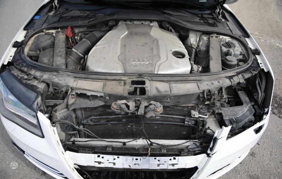 Balts Audi A8 2012 Panevēža, ar dzinēja tilpumu 3.00 L un nobraukumu 350 tūkst. km par 8350 €, foto 4 vietnē AUTOMOTO.COM.LV
