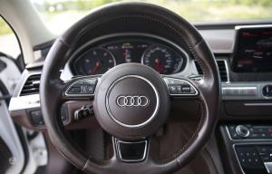 Balts Audi A8 2012 Panevēža, ar dzinēja tilpumu 3.00 L un nobraukumu 350 tūkst. km par 8350 €, foto 11 vietnē AUTOMOTO.COM.LV