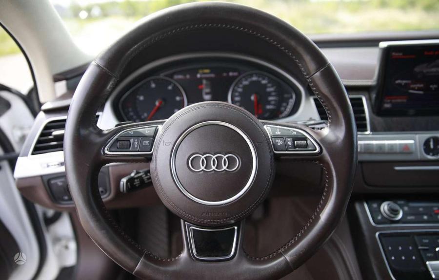 Balts Audi A8 2012 Panevēža, ar dzinēja tilpumu 3.00 L un nobraukumu 350 tūkst. km par 8350 €, foto 11 vietnē AUTOMOTO.COM.LV