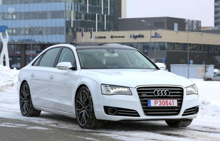 White Audi A8 2013 in Vilnius, with an engine capacity of 4.00 L and mileage of 164 thousand km for 13990 €, photo 12 on AUTOMOTO.COM.LV