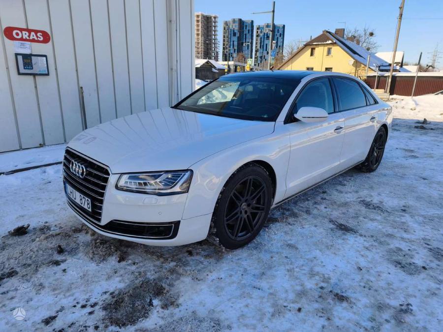 White Audi A8 2014 in Kaunas, with an engine capacity of 3.00 L and mileage of 225 thousand km for 16400 €, photo 1 on AUTOMOTO.COM.LV