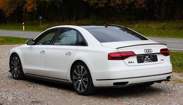 White Audi A8 2015 in Kretinga, with an engine capacity of 3.00 L and mileage of 168 thousand km for 21500 €, photo 8 on AUTOMOTO.COM.LV