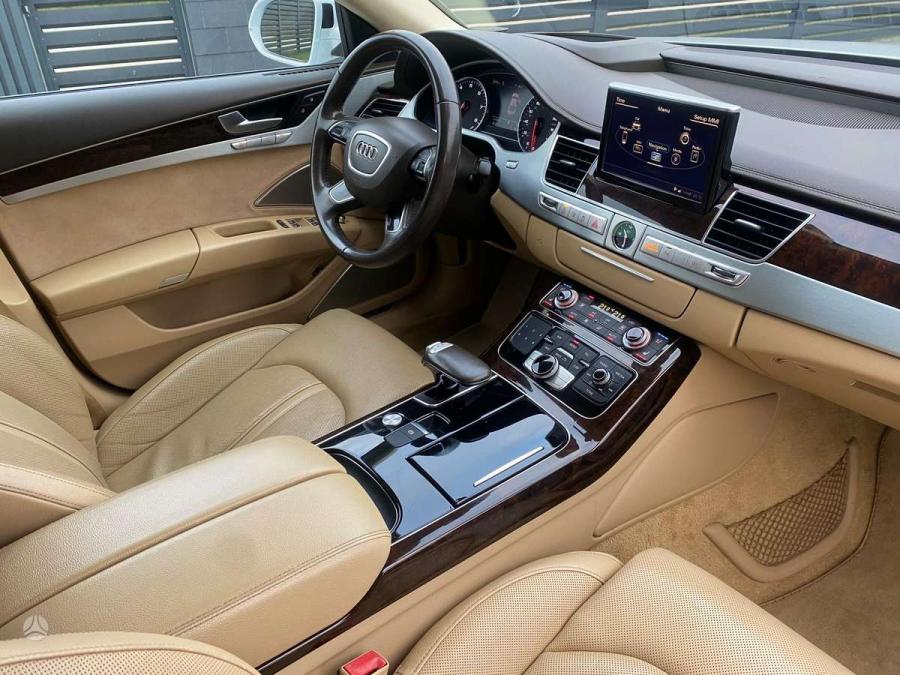 Balts Audi A8 2015 Mažeikiai, ar dzinēja tilpumu 3.99 L un nobraukumu 195 tūkst. km par 14800 €, foto 10 vietnē AUTOMOTO.COM.LV
