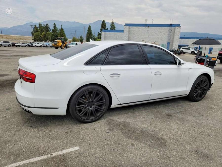 White Audi A8 2015 in Vilnius, with an engine capacity of 3.00 L and mileage of 176 thousand km for 7550 €, photo 3 on AUTOMOTO.COM.LV