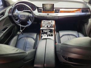White Audi A8 2015 in Vilnius, with an engine capacity of 3.00 L and mileage of 176 thousand km for 7550 €, photo 9 on AUTOMOTO.COM.LV