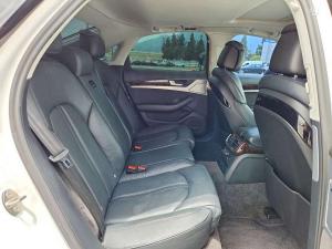 White Audi A8 2015 in Vilnius, with an engine capacity of 3.00 L and mileage of 176 thousand km for 8000 €, photo 11 on AUTOMOTO.COM.LV