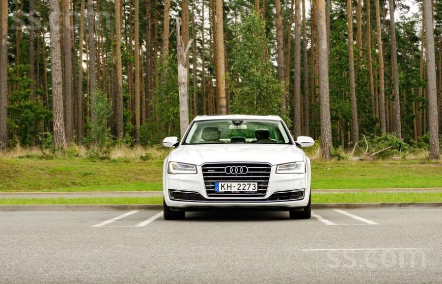 White Audi A8 2016 in Riga, with an engine capacity of 3.00 L and mileage of 189 thousand km for 22590 €, photo 3 on AUTOMOTO.COM.LV