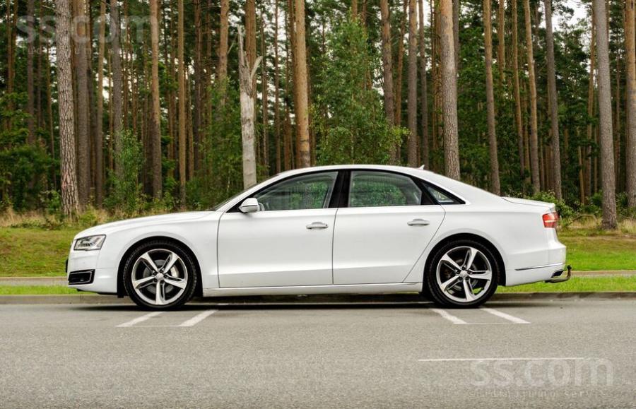 White Audi A8 2016 in Riga, with an engine capacity of 3.00 L and mileage of 189 thousand km for 22590 €, photo 4 on AUTOMOTO.COM.LV