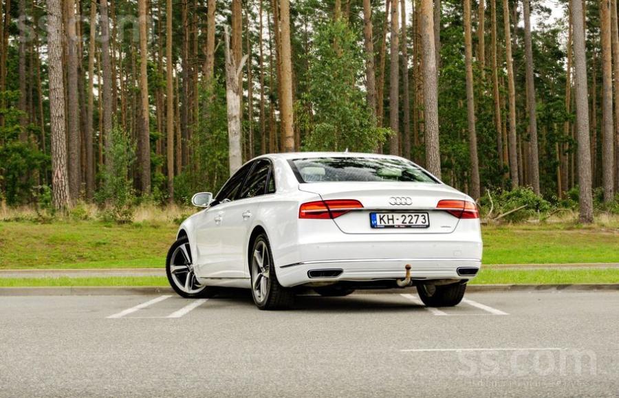 White Audi A8 2016 in Riga, with an engine capacity of 3.00 L and mileage of 189 thousand km for 22590 €, photo 7 on AUTOMOTO.COM.LV