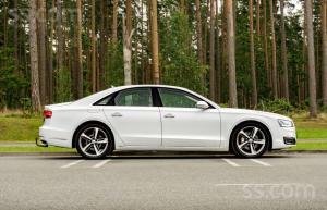 White Audi A8 2016 in Riga, with an engine capacity of 3.00 L and mileage of 189 thousand km for 22590 €, photo 8 on AUTOMOTO.COM.LV