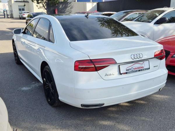White Audi A8 2017 in Vilnius, with an engine capacity of 3.00 L and mileage of 100 thousand km for 17400 €, photo 3 on AUTOMOTO.COM.LV