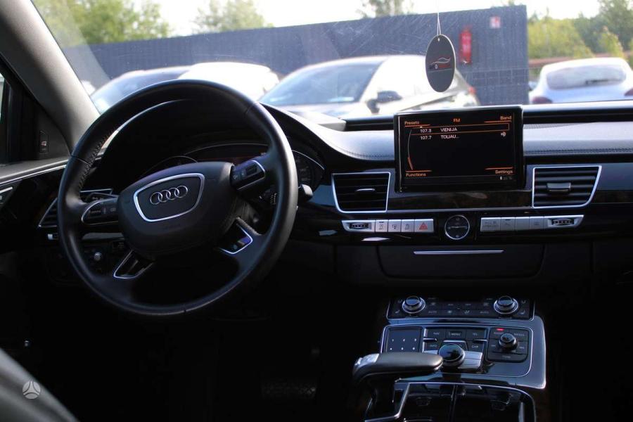 Balts Audi A8 2017 Viļņa, ar dzinēja tilpumu 3.00 L un nobraukumu 100 tūkst. km par 17400 €, foto 15 vietnē AUTOMOTO.COM.LV