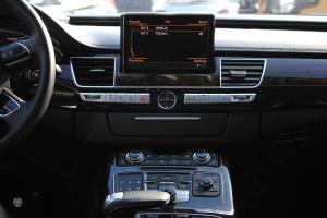 Balts Audi A8 2017 Viļņa, ar dzinēja tilpumu 3.00 L un nobraukumu 100 tūkst. km par 17400 €, foto 18 vietnē AUTOMOTO.COM.LV