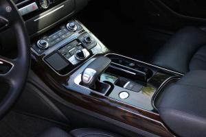 Balts Audi A8 2017 Viļņa, ar dzinēja tilpumu 3.00 L un nobraukumu 100 tūkst. km par 17400 €, foto 25 vietnē AUTOMOTO.COM.LV