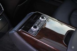Balts Audi A8 2017 Viļņa, ar dzinēja tilpumu 3.00 L un nobraukumu 100 tūkst. km par 17400 €, foto 28 vietnē AUTOMOTO.COM.LV