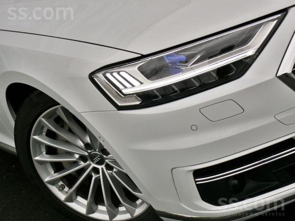 White Audi A8 2018 in Riga, with an engine capacity of 3.00 L and mileage of 83 thousand km for 45555 €, photo 10 on AUTOMOTO.COM.LV