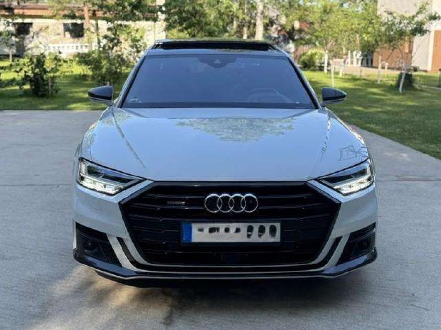 White Audi A8 2019 in Vilnius, with an engine capacity of 2.97 L and mileage of 185 thousand km for 46700 €, photo 3 on AUTOMOTO.COM.LV