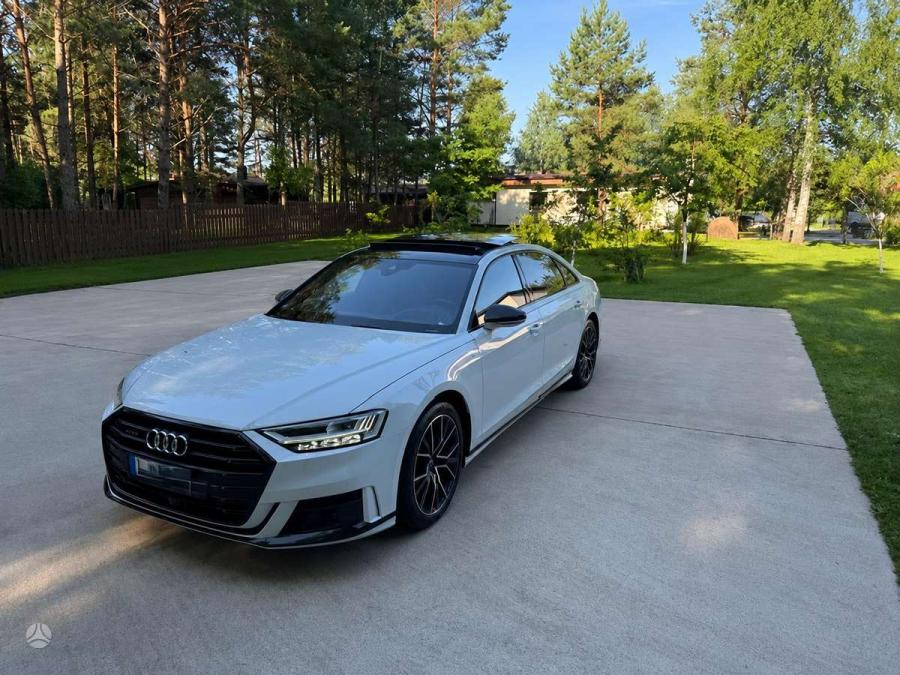 White Audi A8 2019 in Vilnius, with an engine capacity of 2.97 L and mileage of 185 thousand km for 46700 €, photo 5 on AUTOMOTO.COM.LV