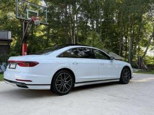 White Audi A8 2019 in Vilnius, with an engine capacity of 2.97 L and mileage of 185 thousand km for 46700 €, photo 7 on AUTOMOTO.COM.LV