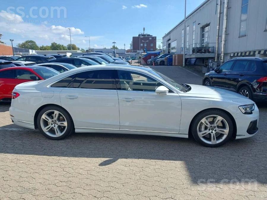 White Audi A8 2023 in Riga, with an engine capacity of 3.00 L and mileage of 139 thousand km for 48888 €, photo 5 on AUTOMOTO.COM.LV