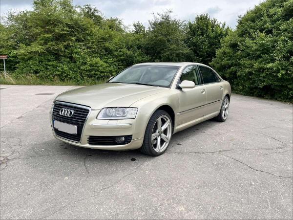 Yellow Audi A8 2005 in Kaunas, with an engine capacity of 4.17 L and mileage of 400 thousand km for 4500 €, photo 3 on AUTOMOTO.COM.LV