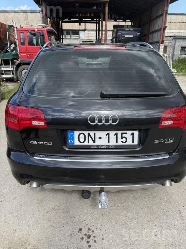 Melns Audi Allroad 2006 Rīga, ar dzinēja tilpumu 3.00 L un nobraukumu 250 tūkst. km par 4300 €, foto 4 vietnē AUTOMOTO.COM.LV