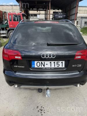 Melns Audi Allroad 2006 Rīga, ar dzinēja tilpumu 3.00 L un nobraukumu 250 tūkst. km par 4300 €, foto 5 vietnē AUTOMOTO.COM.LV