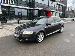 Melns Audi Allroad 2007 Rīga, ar dzinēja tilpumu 2.70 L un nobraukumu 276 tūkst. km par 2300 €, foto  vietnē AUTOMOTO.COM.LV