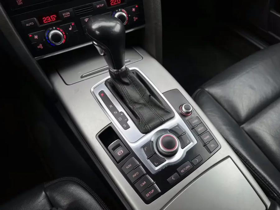 Melns Audi Allroad 2007 Rīga, ar dzinēja tilpumu 2.70 L un nobraukumu 276 tūkst. km par 2300 €, foto 11 vietnē AUTOMOTO.COM.LV