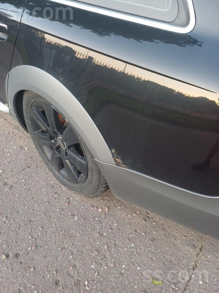 Melns Audi Allroad 2007 Rīga, ar dzinēja tilpumu 3.00 L un nobraukumu 274 tūkst. km par 1900 €, foto 4 vietnē AUTOMOTO.COM.LV