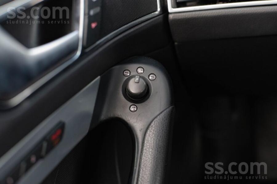 Black Audi Allroad 2007 in Riga, with an engine capacity of 3.00 L and mileage of 409 thousand km for 5290 €, photo 16 on AUTOMOTO.COM.LV