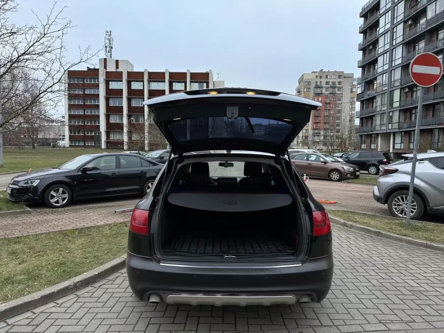 Melns Audi Allroad 2008 Rīga, ar dzinēja tilpumu 3.00 L un nobraukumu 358 tūkst. km par 3790 €, foto 5 vietnē AUTOMOTO.COM.LV