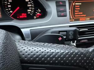 Melns Audi Allroad 2008 Rīga, ar dzinēja tilpumu 3.00 L un nobraukumu 358 tūkst. km par 3790 €, foto 28 vietnē AUTOMOTO.COM.LV
