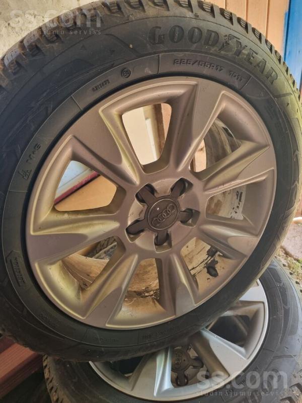Melns Audi Allroad 2009 Rīga, ar dzinēja tilpumu 3.00 L un nobraukumu 439 tūkst. km par 7700 €, foto 10 vietnē AUTOMOTO.COM.LV
