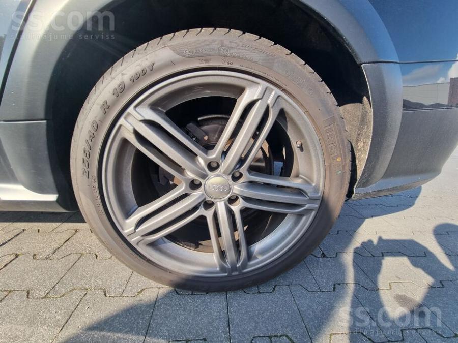 Melns Audi Allroad 2009 Rīga, ar dzinēja tilpumu 3.00 L un nobraukumu 439 tūkst. km par 7700 €, foto 13 vietnē AUTOMOTO.COM.LV